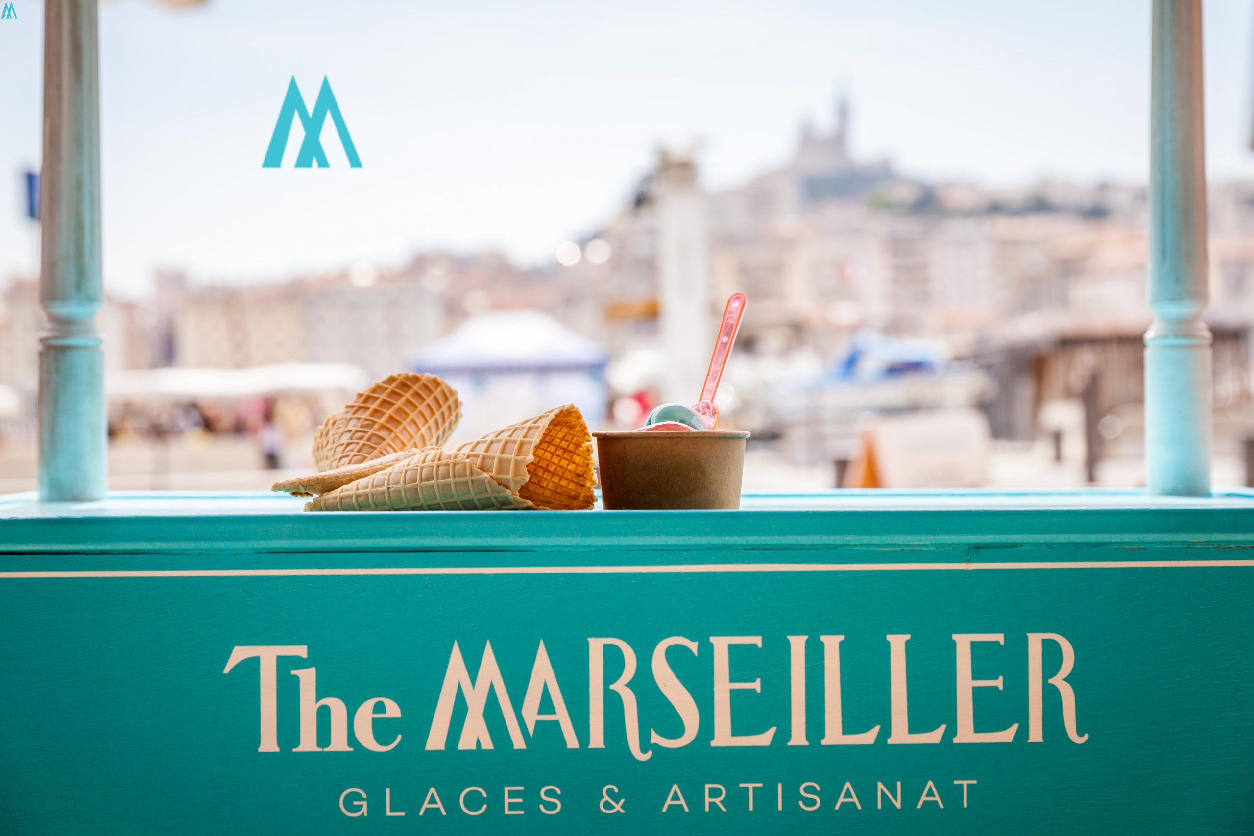 The Marseiller le Glacier du Vieux Port - Glacier sur le Vieux Port de ...
